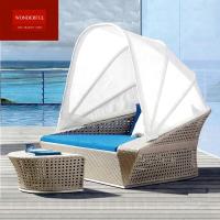 China Modern Design Outdoor Beach Chaise Chair with All Weather Handmade Wicker Sun Lounge for sale
