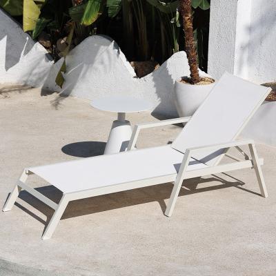 China Outdoor Aluminum Chaise Lounge for Garden Patio Furniture Design at Hotel Resort for sale