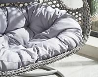 China Outdoor Hanging Swing Chair for Hotel Furniture Durable and Waterproof Fabric Cushion for sale