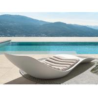 China Outdoor Furniture Sun Loungers Modern Teak Wood Chaise for Sunbathing by the Poolside for sale
