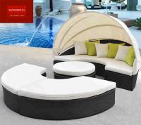 China Aluminum Frame Round Beach Day Bed with Canopy and Eco-friendly PE Rattan Material for sale