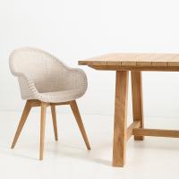 China Transform Your Outdoor Space with Teak Outdoor Set Dining Table and Rattan Cushion for sale