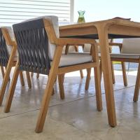 China Modern Outdoor Furniture Mail Packing Teak Tables and Chairs for Leisure Courtyard for sale