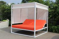 China Commercial Aluminum Frame Outdoor Daybed for Hotel Minimalist Furniture for sale