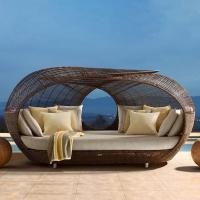 China Outdoor Garden Sunbed Wicker Daybed with 10cm Thick Cushion and Aluminum Frame for sale