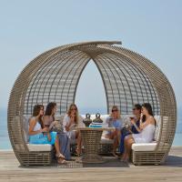 China Hotel Swimming Pool Chaise Lounge Wicker Day Bed with 1.2-1.5mm Aluminum Thickness for sale