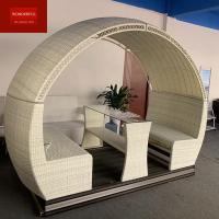 China Foldable PE Rattan Sun Bed Wicker Furniture Day Bed Chaise for Beachside Relaxation for sale