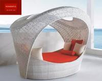 China Outdoor Beach Lounge PE Rattan Sun Bed with Water Proof Cushion and Aluminum Frame for sale