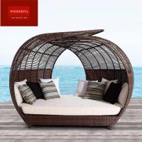 China Apartment Outdoor Wicker Rattan Beach Day Bed with Canopy Double Function for sale