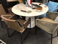 China Custom Modern Design Luxury Patio 4 Seater Round Dining Table Modern and Functional for sale