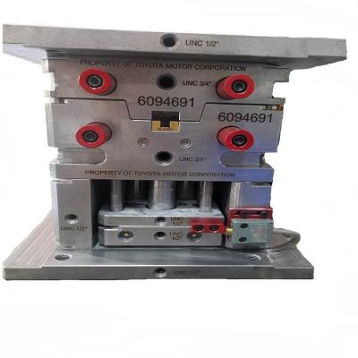 China Automotive Plastic Injection Auto Parts Mold , Custom Multiple Cavity Mould for sale