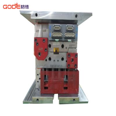 China P20 Steel Automotive Plastic Injection Mold , 2 Cavities Injection Car Parts Mold for sale