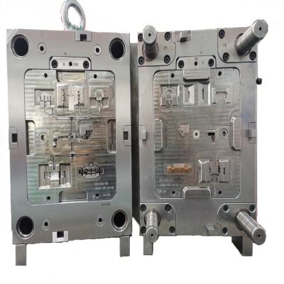 China 1.2343 HRC50-52 Medical Injection Molding 8 Cavity Mold 360*400*303mm for sale