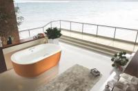China INOBN-6358 Acrylic Luxury Freestanding Bathtub 2000x1000x650mm with Center Toe-Tap Drain for sale