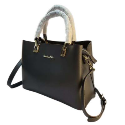China Portable Zipper Pocket 29cm Length Leather Messenger Bag For Women for sale