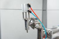 China Piston Filler Bottle Filling Machine 220V 50Hz for Milk Tea Water Paste Liquid 100-5000ml for sale