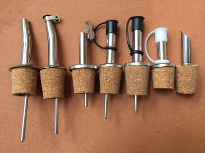 China Stainless Steel Liquor Wine Bottle Pourer 30ml Capacity for Bar Dispensing for sale