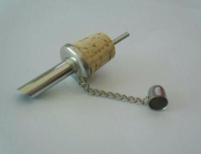 China Stainless Steel Cork Olive Oil Bottle Pourer with Metal Cap 750ml Capacity for sale