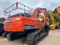 China Used Doosan DX300LC Crawler Excavator 30 Ton Medium Size Construction Machinery for Sale for sale