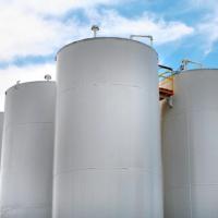 China Vertical Industrial Crude Oil / Diesel Fuel / Heavy Fuel Oil Storage Tank 300 M3-10000 M3 for sale