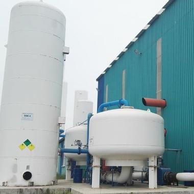 China VPSA Oxygen Generator with 1 Year Maintenance Interval Vertical Placement and Cylindrical Shape for Industrial and Medical Use for sale