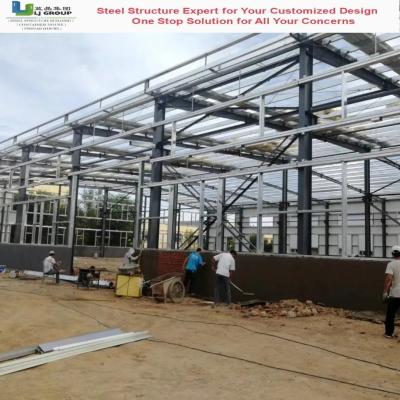 China Insulated Steel Structure Workshop Warehouse With Glass Wool/Rock Wool/PU Options for sale