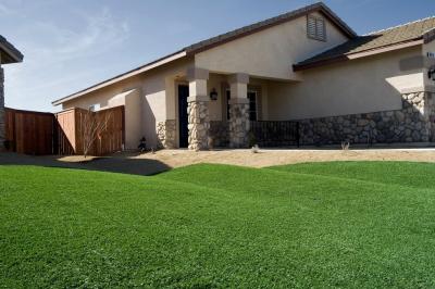 China 30mm Pile Height Artificial Grass with Realistic Appearance and Low Maintenance for Gardens for sale