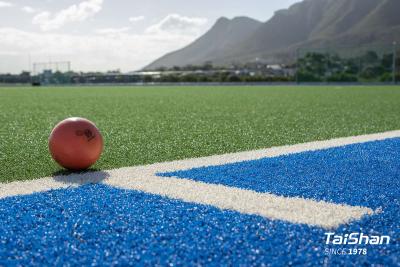China FIH Certified Hockey Artificial Turf With 17mm Pile Height Water Spray No Heavy Metals For Consistent Play for sale