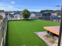 China 30mm Pile Height High Density Synthetic Grass with SBR Latex Backing for Landscaping and Gardens for sale