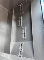 China PLC Control Spinner Hanger Shot Blasting Machine with No Pit Structural Form and Overhead Tracks Hooks for sale