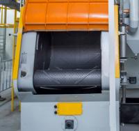 China Rubber Belt Tumble Drum Shot Blasting Machine Q32 Series 200kg to 1350kg Batch Cleaning for sale