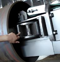 China Steel Pipe Inner Wall Surface Shot Blasting Machine For Pipes Diameter Over 500mm for sale