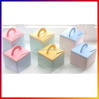 China Custom Gift Mini Cake Paper Handle Box for Wedding Celebrations Other Gift Craft for sale