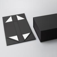 China Flat Folding Gift Box With Magnetic Lid 4C UV Lamination Embossing Stamping for sale