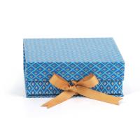 China Luxury Custom Apparel Packaging Boxes CMYK Logo Matte Magnetic Closure Gift Box for sale