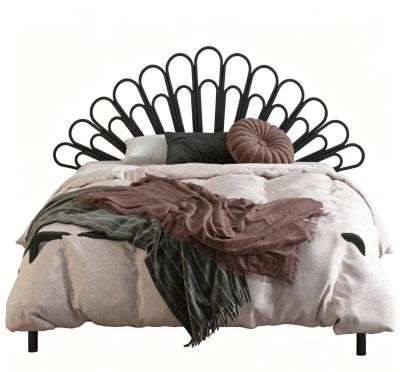 China Modern Nordic Metal Bed Frame Minimalist Princess Style Iron Bed for Bedroom Furniture, Available in 1.5m and 1.8m Sizes for sale