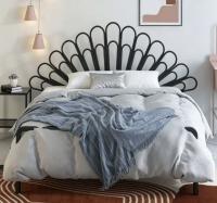China Modern Nordic Metal Bed Frame Minimalist Princess Style Iron Bed for Bedroom Furniture, Available in 1.5m and 1.8m Sizes for sale