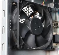 China Low-Noise Server Cooling Fan with 0.2A Current and Signal Output Option for sale