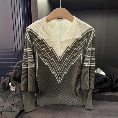 China European Station Autumn New Fashion V-Neck Color-Block Print Dragon Scale Ruched Loose Butterfly Sleeve Polyester Knitted for sale
