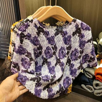 China Women's Summer Casual Loose Fit Top with Niche Design Sense Round Neck Print Knitted Anti-Pilling Fabric T-Shirts for sale