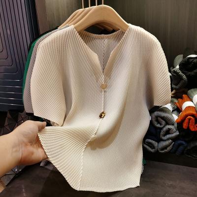 China High-End Women's T-Shirt for Spring Summer Elegant V-Neck Button Decorated Loose Fit Solid Color Dragon Scale Pleated for sale