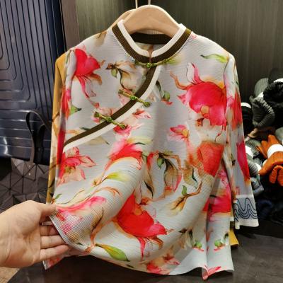 China Niche Women's Casual Summer T-Shirt Elegant Versatile Button Pleated Top New Chinese Plus Size Loose Knitted for sale