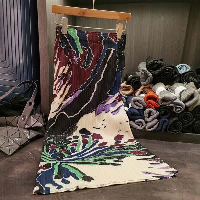 China Versatile Mid-Skirt  High-End French Literary Style Slit Printed Pleated Design Breathable Chiffon Fabric for Casual for sale