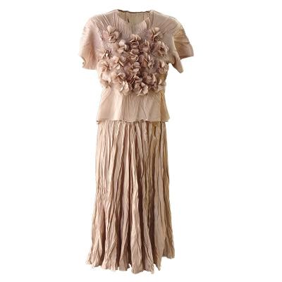 China Handmade High-End Floral Two-Piece Set for Women Long Neck Short Sleeve Top Flared Skirt Casual Style for Spring/Summer Fashion for sale