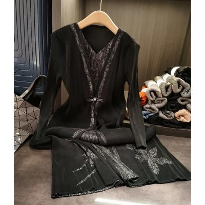 China Autumn Casual Elegant Plus Size Midi Dress Fashion V-Neck Pleated with Solid Pattern  Two-Piece Design and Long Sleeves for sale