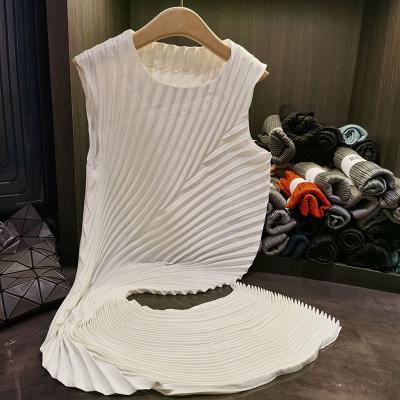China Women's Elegant Midi Skirt High-End Neck Sleeveless Pleated New Original Design Casual Summer Elegant Chiffon Natural for sale