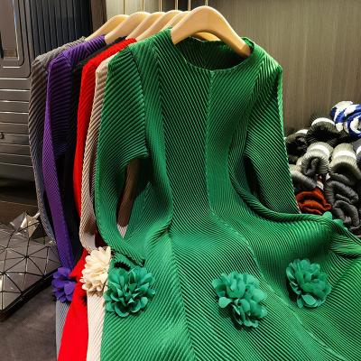China High-end 3d Flower Round Neck Long Sleeve Pleated Plus Size Women's Dresses for sale