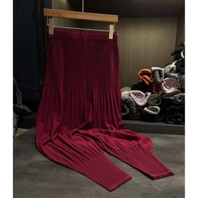 China Autumn New Casual Pants High Quality Mid Elastic Waist Flat Solid Color Loose Versatile Pleated Commuter Jogger Nine-Point Women for sale