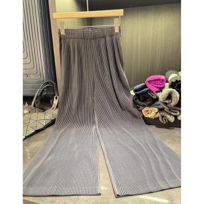 China Women's High-End Pleated Pants Autumn's New Loose High-Waisted Straight-Leg Long Casual Wide-Leg Commuting Elastic Waist Flat for sale