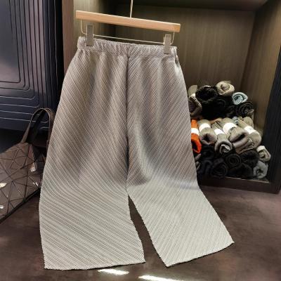 China Japanese-Style High-End Women's High-Waisted Wide-Leg Pants New Summer Design Pleated Details Versatile Solid Color Breathable for sale